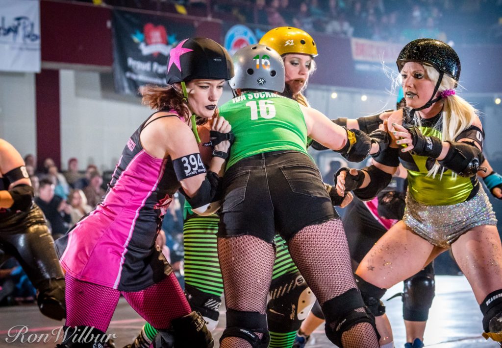 28698700_10156186926381639_637621474229400141_o - Minnesota Roller Derby